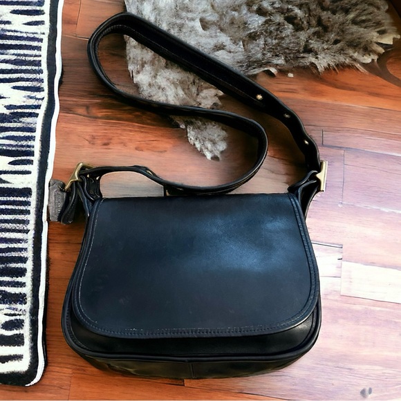 Coach | Bags | Authentic Vintage Coach 995 Patricia Crossbody Black 9s ...